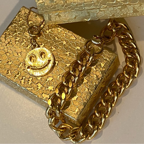 Jewelry | Vintage Smiley Face Pendant On Gold Chain And Gold Bracelet ...